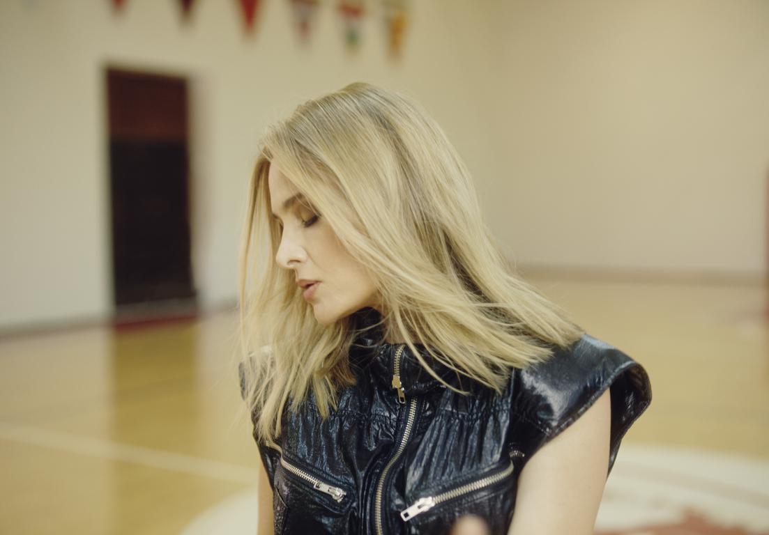 Nicole estrena su nuevo sencillo "Quédate" - SOS Música